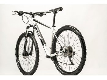 Cube Attention / MTB 650B hardtail / Rowery / Katalog Rowerowy 2016